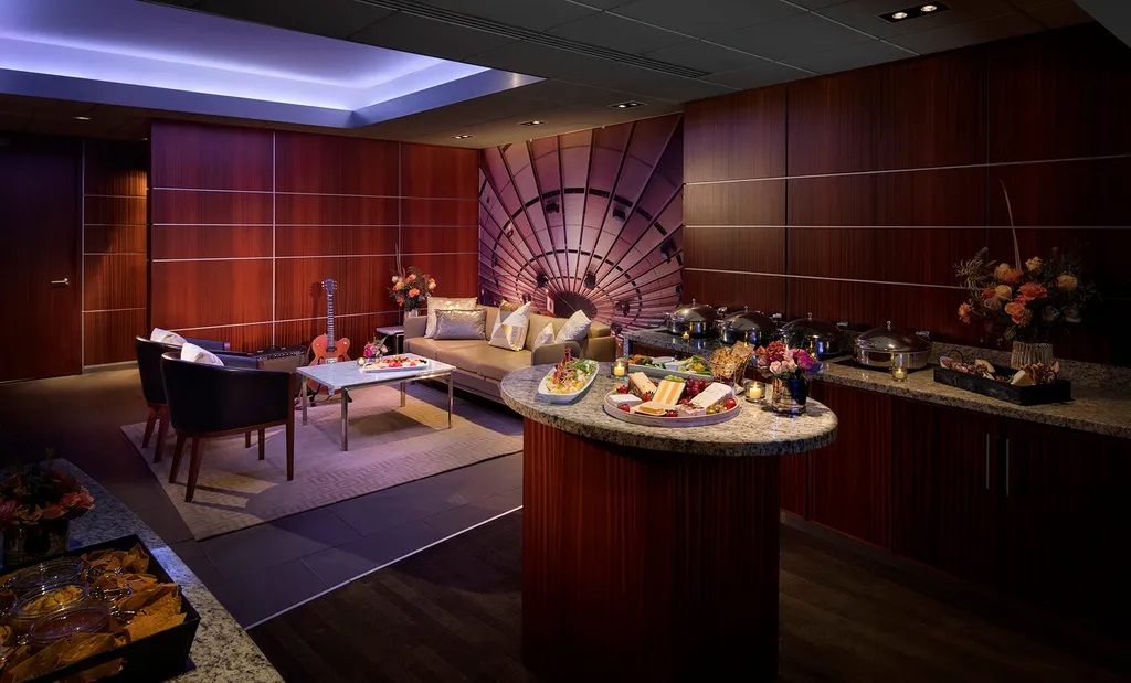 Suites & Group Lounges | Luxury Suites | MSG